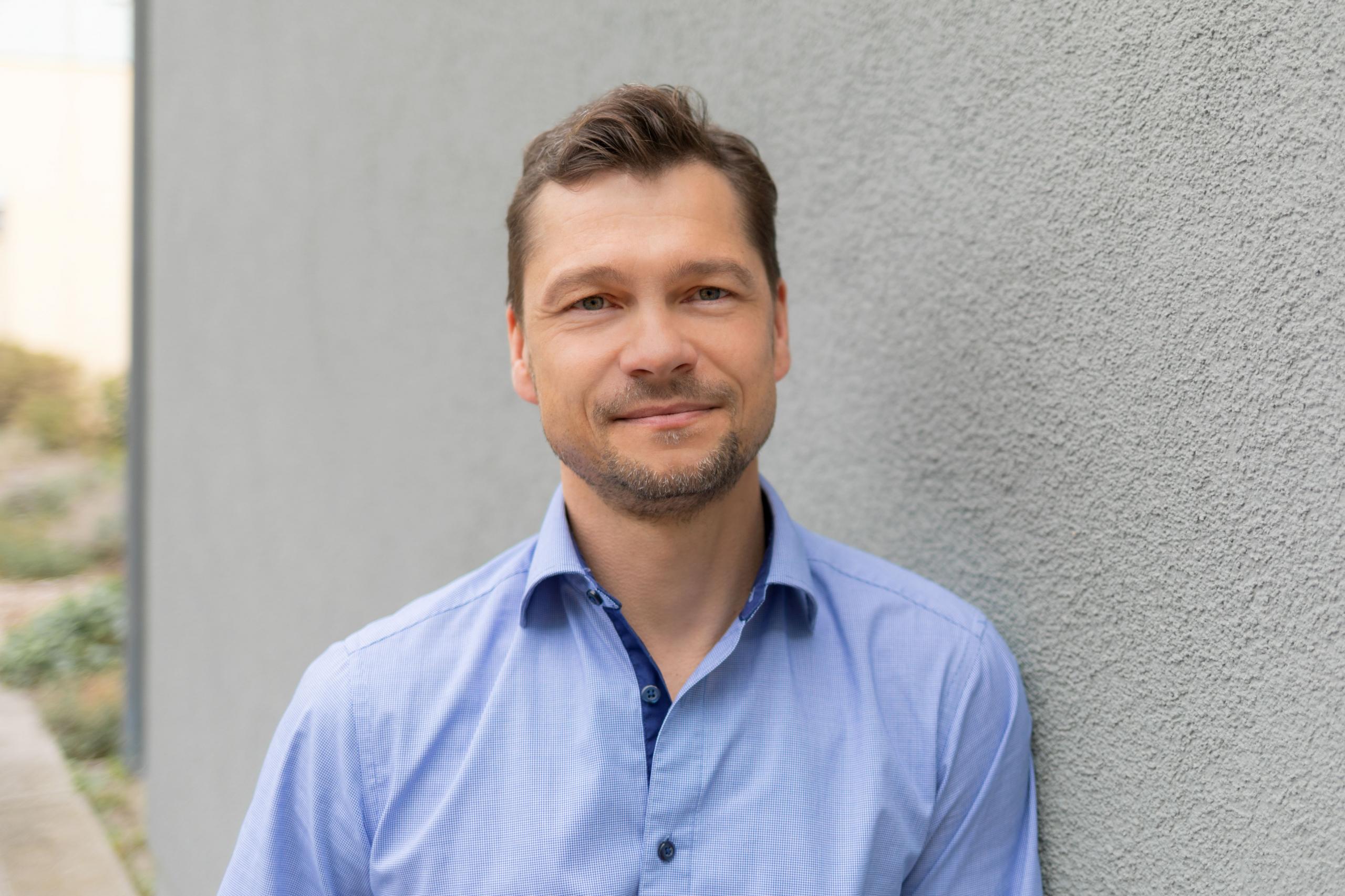 Immunologin und Neuropsychologe für besondere Leistungen in Forschung ...